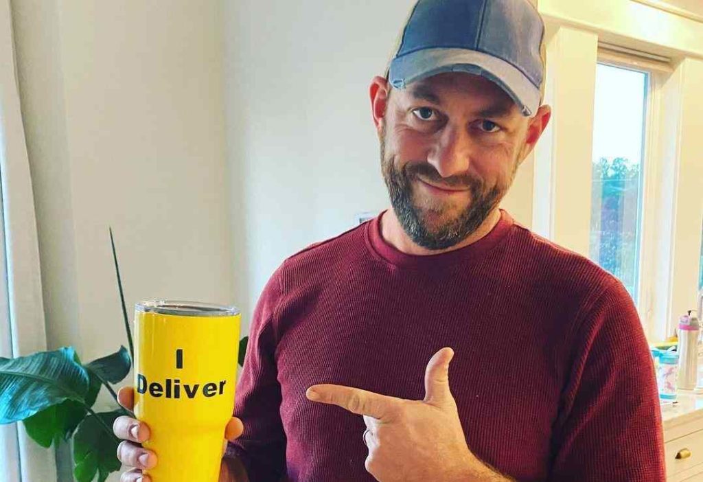 Is Matt Marrs Dave Marrs' Twin Brother? Meet his Wife Karey Ross Marrs ...